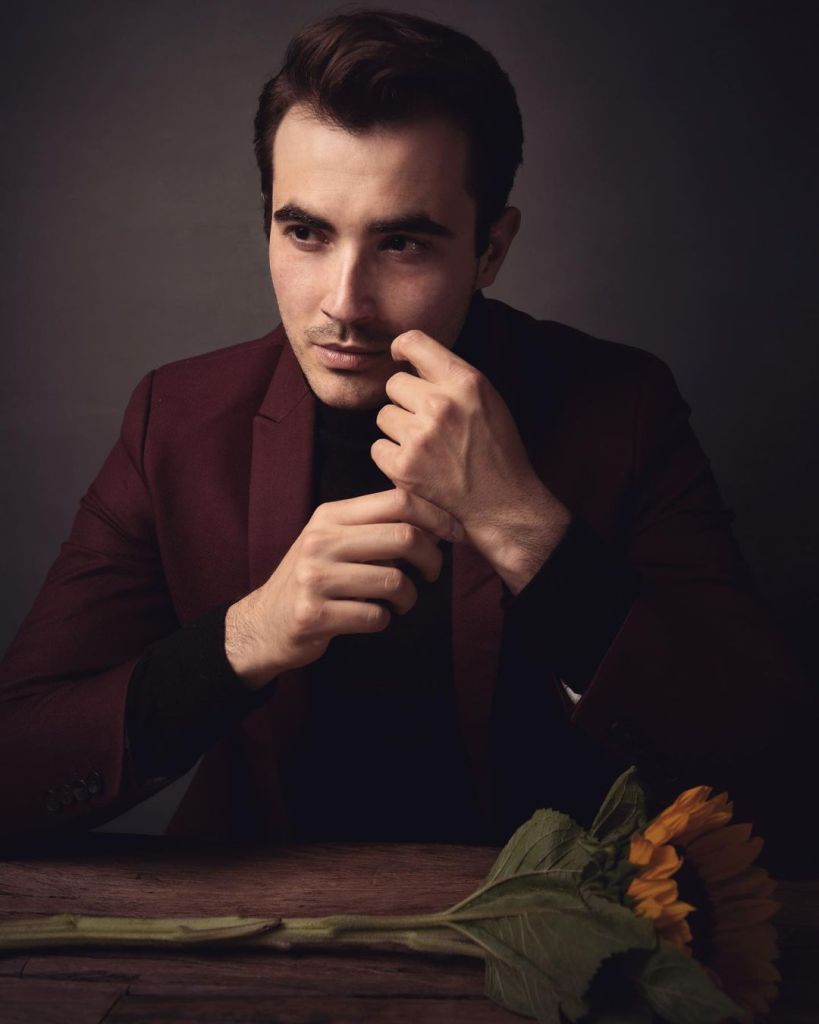 A moment with the new Les Mis Valjean Milan van Waardenburg - Luxuriate ...